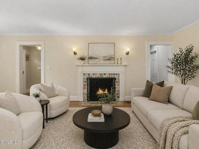 house with 4 bedroom, Riverside CT ES105126400