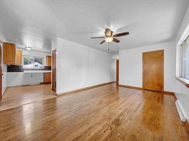 house with 4 bedroom, Roanoke VA DLS92735827