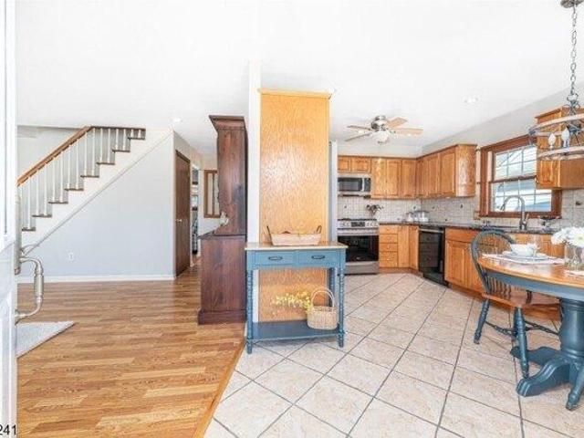 house with 4 bedroom, Rochelle Park NJ DLS101801099
