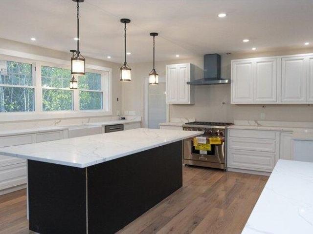house with 4 bedroom, Rochester MA DLS103038085