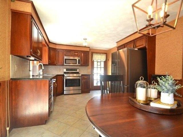 house with 4 bedroom, Rochester MA ES105093590