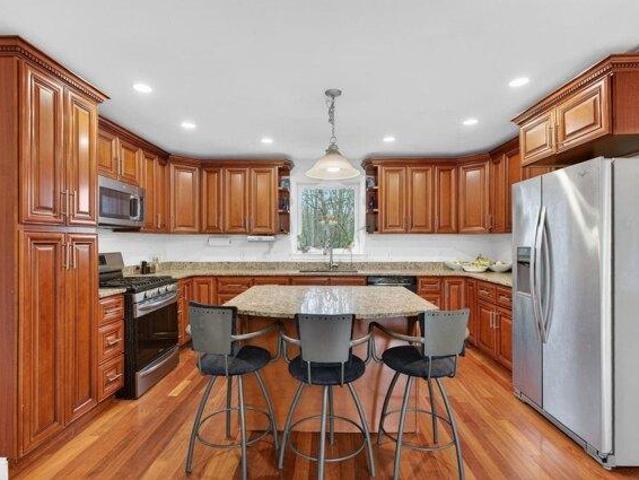 house with 4 bedroom, Rochester NH DLS102825852