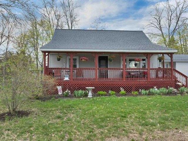 house with 4 bedroom, Rochester NH DS102218154