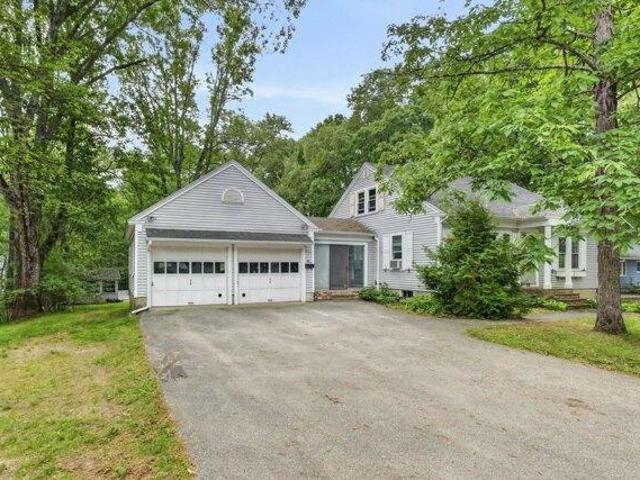 house with 4 bedroom, Rochester NH DS103929511