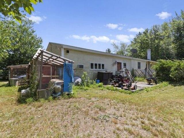 house with 4 bedroom, Rochester NH ES104010975
