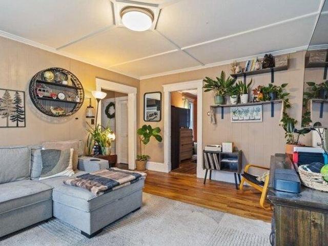 house with 4 bedroom, Rochester NH ES104045270