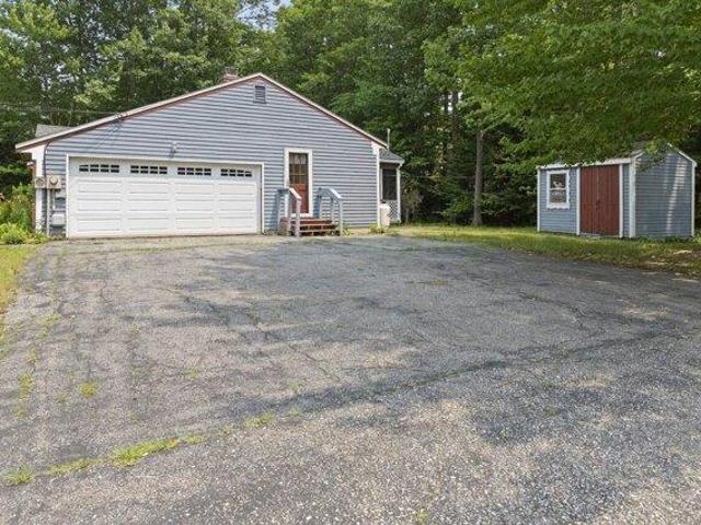 house with 4 bedroom, Rochester NH ES105173807