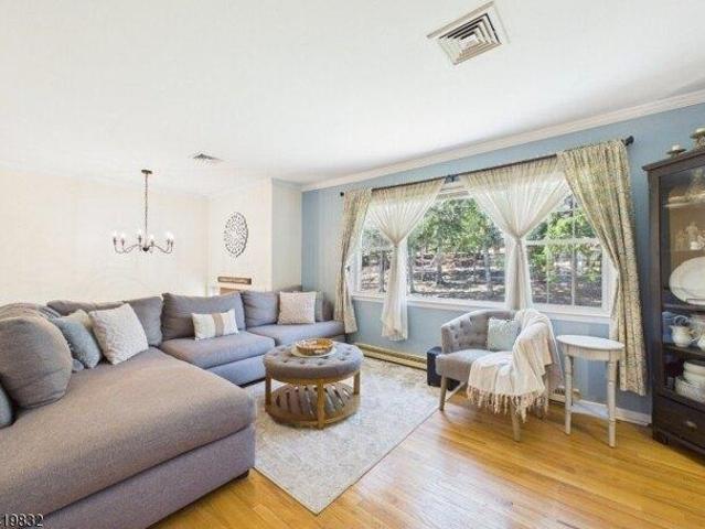 house with 4 bedroom, Rockaway NJ DLS102257795