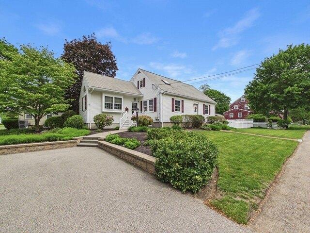 house with 4 bedroom, Rockland MA DS103101424