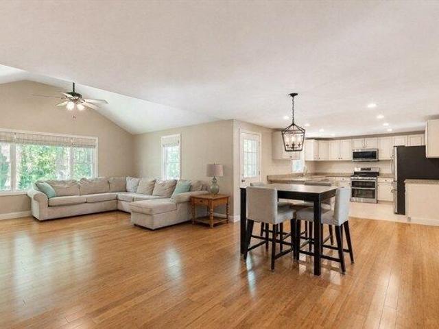 house with 4 bedroom, Rockland MA DS103927612