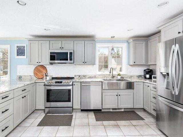 house with 4 bedroom, Rockland MA ES103102353