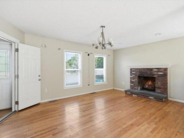 house with 4 bedroom, Rockland MA ES105059870