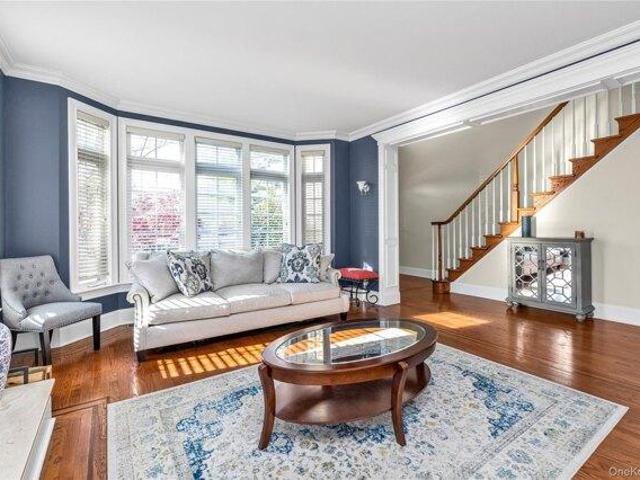 house with 4 bedroom, Rockville Centre NY DLS100347804
