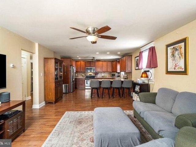 house with 4 bedroom, Roebling NJ ES105175336