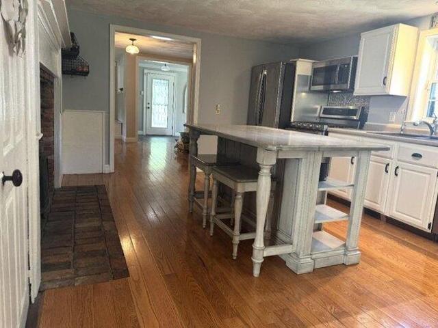 house with 4 bedroom, Rollinsford NH ES104078703