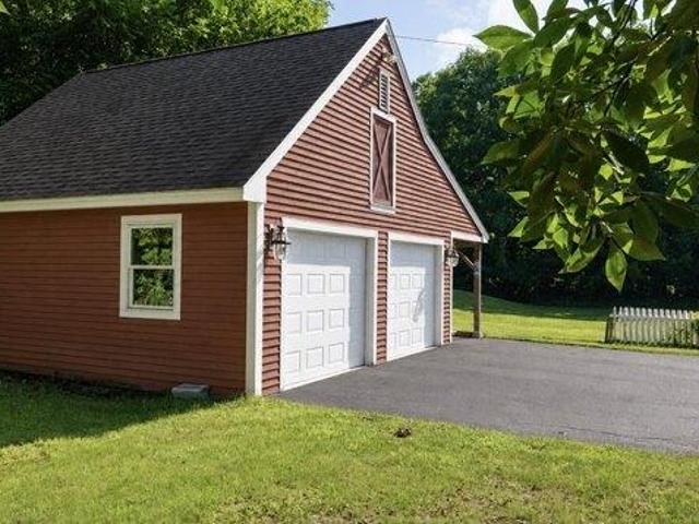 house with 4 bedroom, Rollinsford NH ES104921079