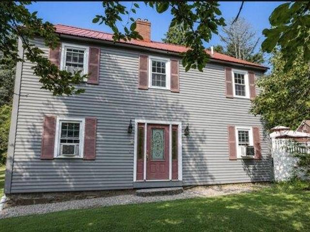 house with 4 bedroom, Rollinsford NH ES105229232
