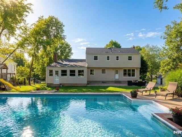 house with 4 bedroom, Roseland NJ ES105176239