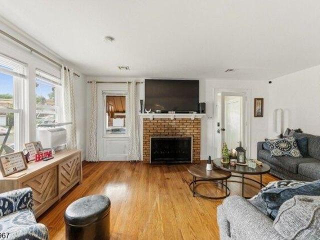 house with 4 bedroom, Roselle NJ DS104445438