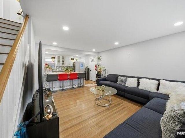 house with 4 bedroom, Roselle NJ ES104808740
