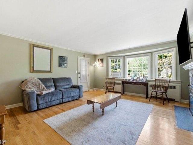 house with 4 bedroom, Roselle Park NJ ES104849107