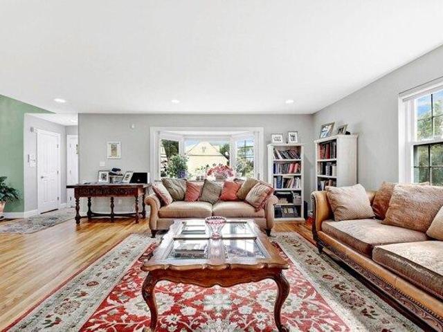 house with 4 bedroom, Roslyn Heights NY DS103623428
