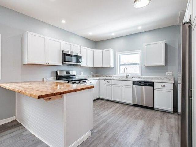 house with 4 bedroom, Rumford ME ES103248677