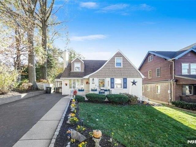 house with 4 bedroom, Rutherford NJ ES104853207