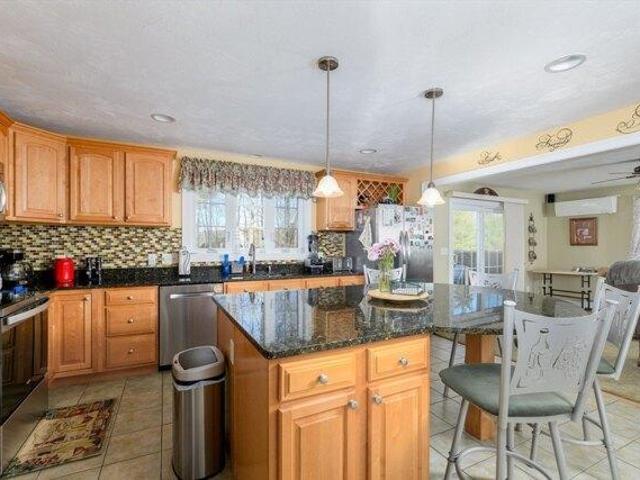house with 4 bedroom, Rutland MA ES104151531