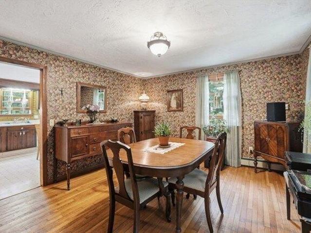 house with 4 bedroom, Rutland MA ES105159092