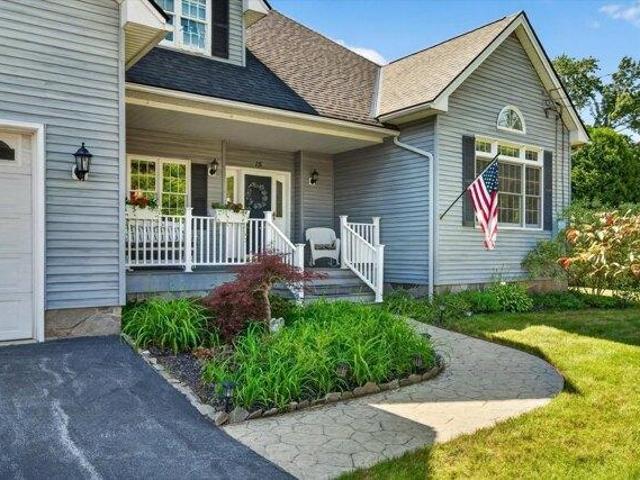 house with 4 bedroom, Rutland VT DS104008335