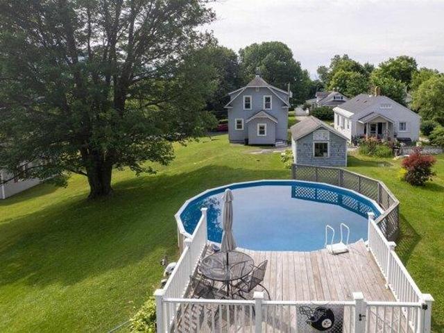 house with 4 bedroom, Rutland VT ES104809515