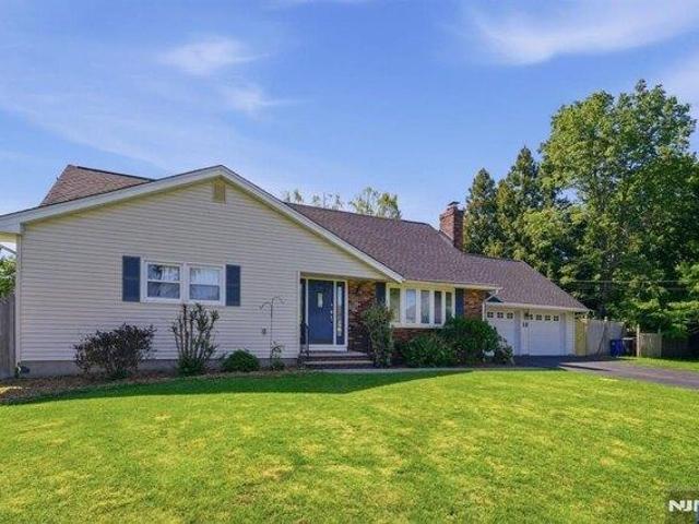 house with 4 bedroom, Scotch Plains NJ ES104150965