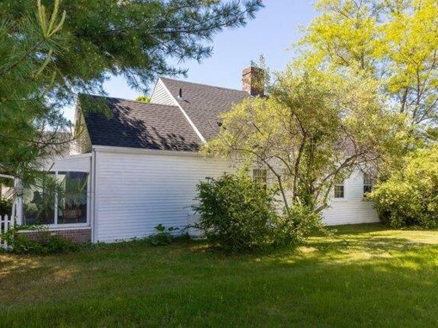 house with 4 bedroom, Scarborough ME ES103888286