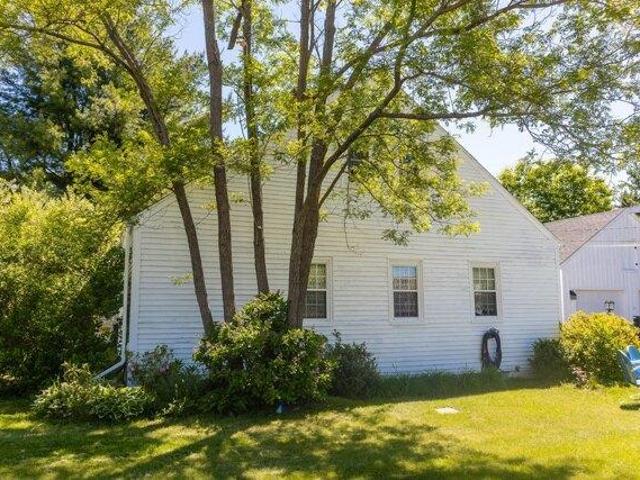 house with 4 bedroom, Scarborough ME ES103968946
