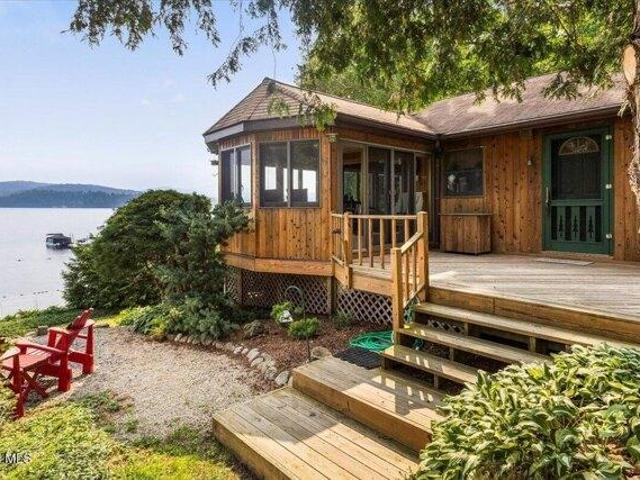 house with 4 bedroom, Schroon Lake NY ES105287664