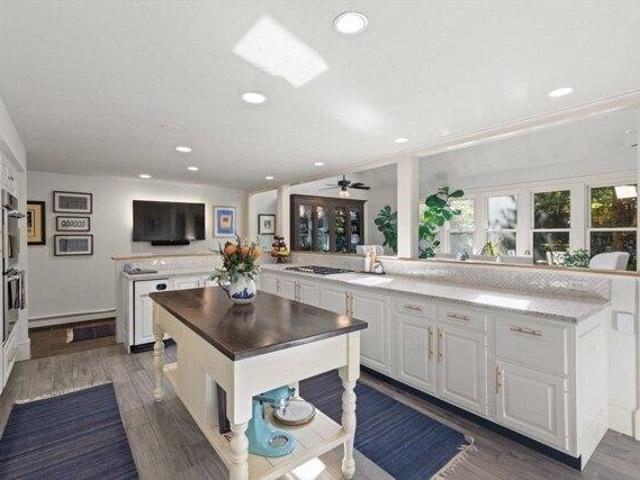 house with 4 bedroom, Scituate MA ES103442172