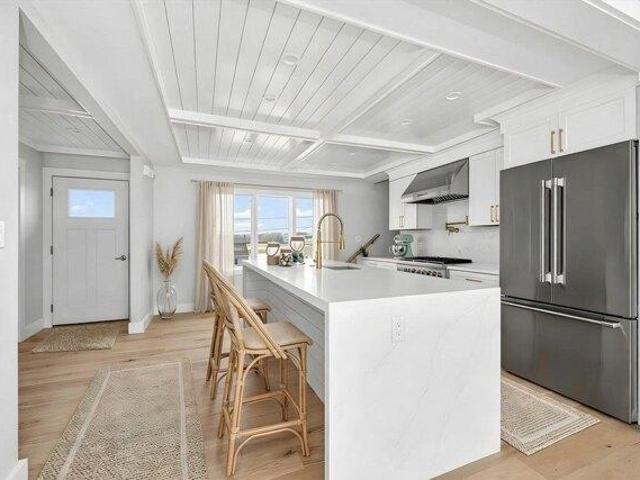 house with 4 bedroom, Scituate MA ES103442386