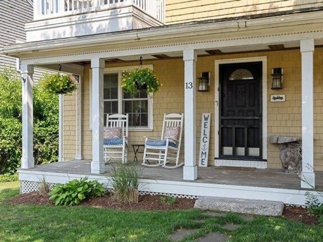 house with 4 bedroom, Scituate MA ES105060910