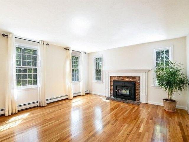 house with 4 bedroom, Sandwich MA ES103184588