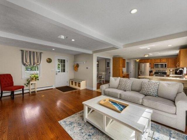 house with 4 bedroom, Sandwich MA ES104150559