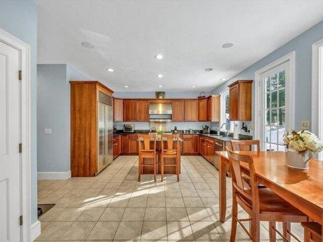 house with 4 bedroom, Sandwich MA ES104376396