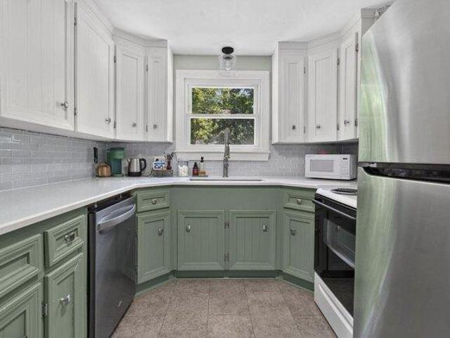 house with 4 bedroom, Sanford ME DS104442183
