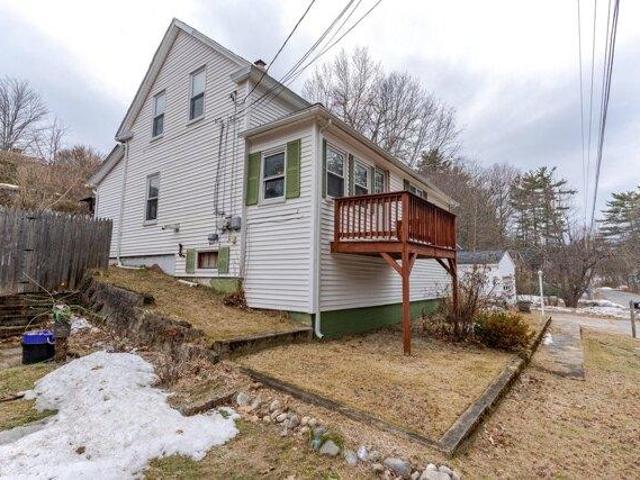 house with 4 bedroom, Sanford ME DS102709105