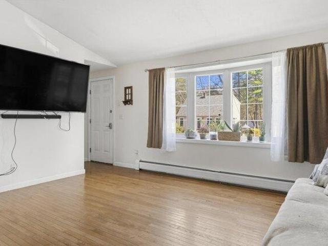 house with 4 bedroom, Sanford ME ES104442053