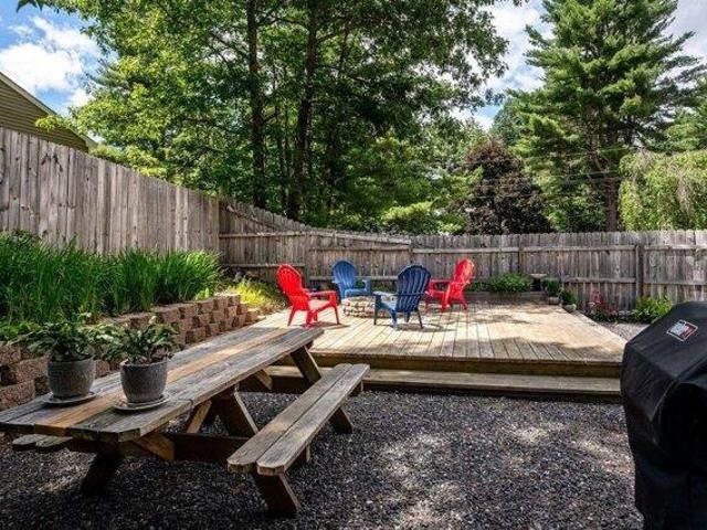 house with 4 bedroom, Sanford ME ES104810147