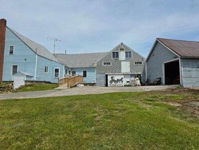 house with 4 bedroom, Sanford ME ES105093310