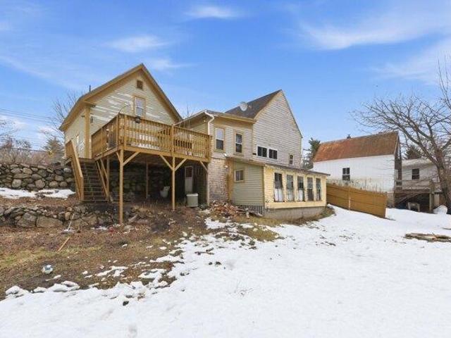 house with 4 bedroom, Sanford ME ES105125400