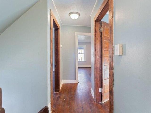 house with 4 bedroom, Sanford ME ES105123694