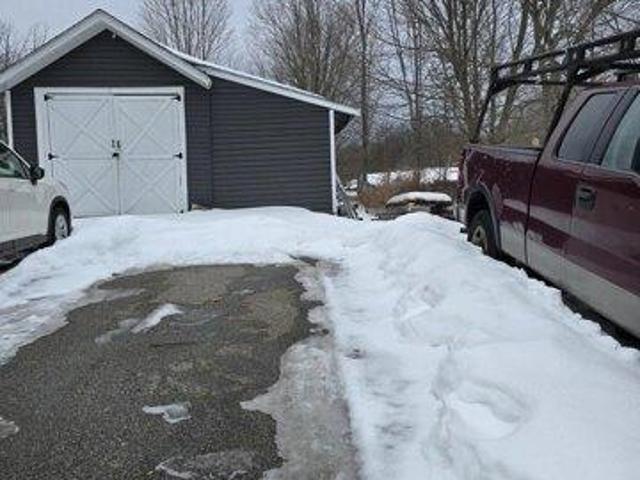 house with 4 bedroom, Sanford ME ES103070099